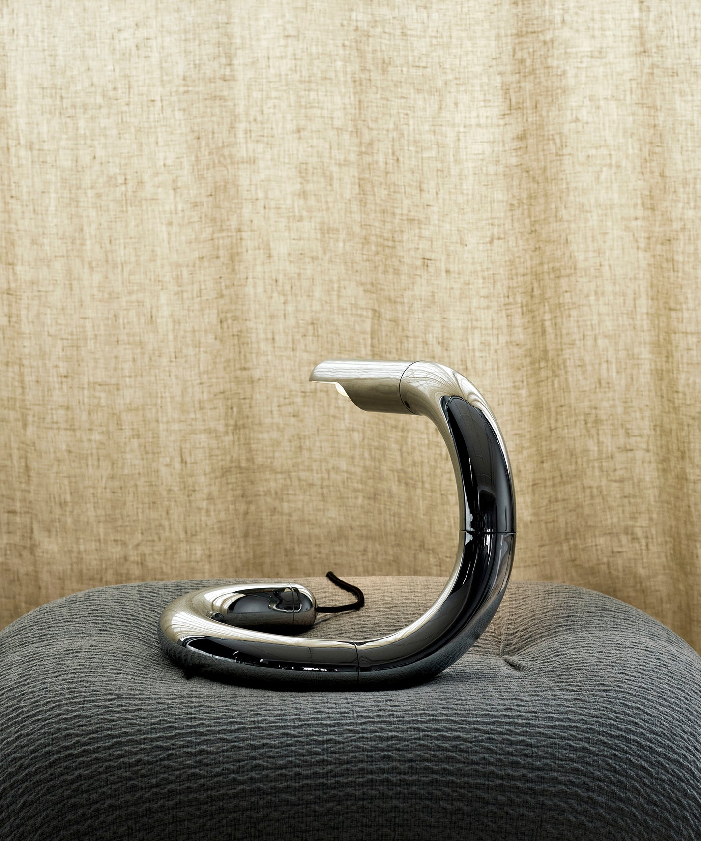 Aspide Table Lamp by Gubi | TRNK