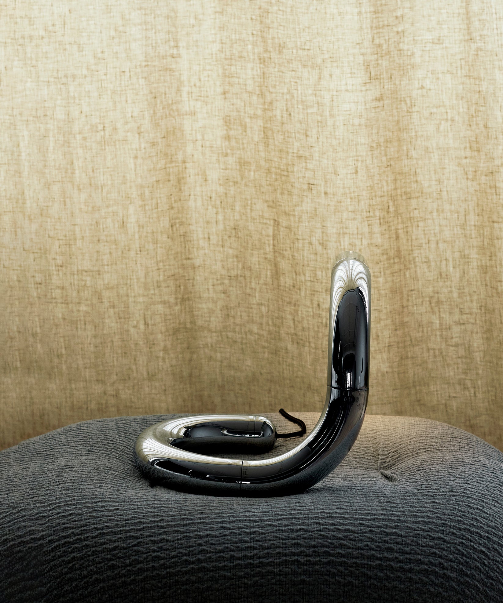Aspide Table Lamp by Gubi | TRNK