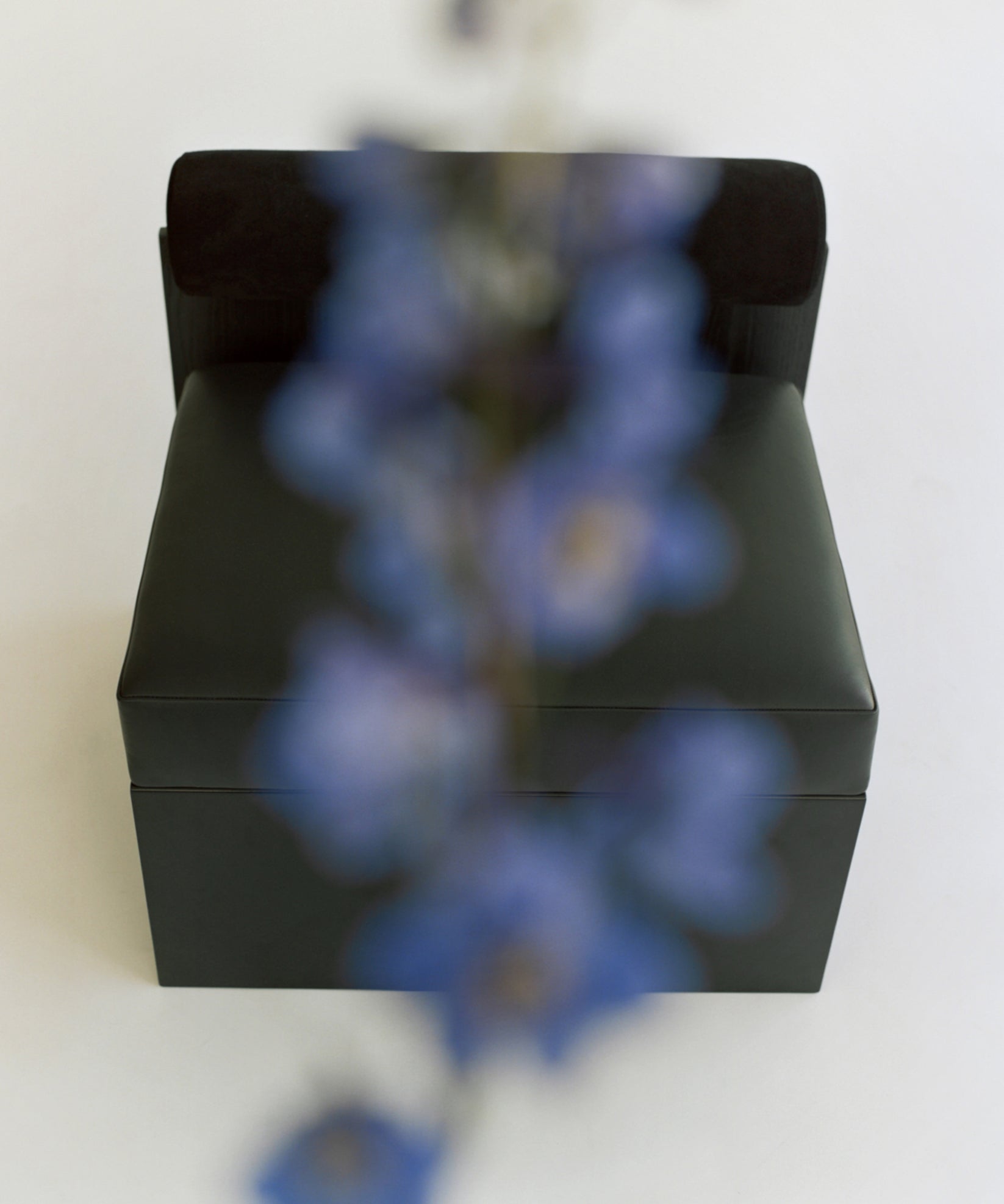 Building Blocks Lounge Chair Black | Monochromatic Seating – TRNK