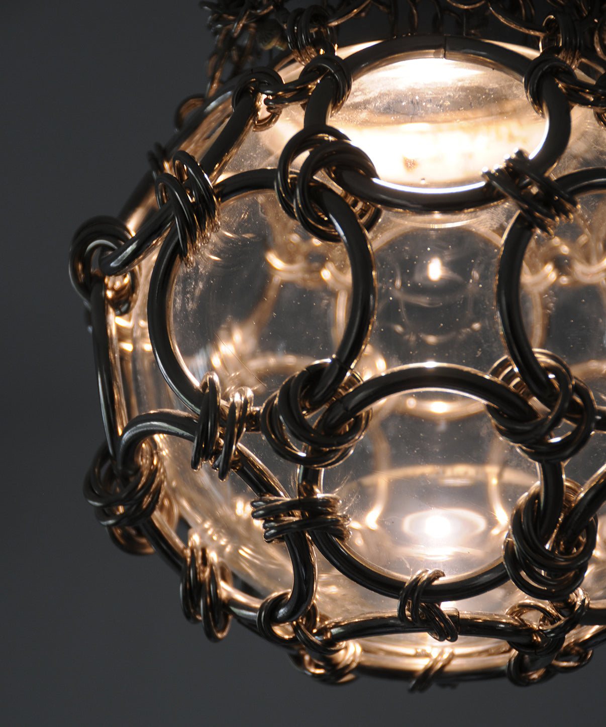Chainmail Droplet Single Pendant Chandelier by Panorammma – TRNK