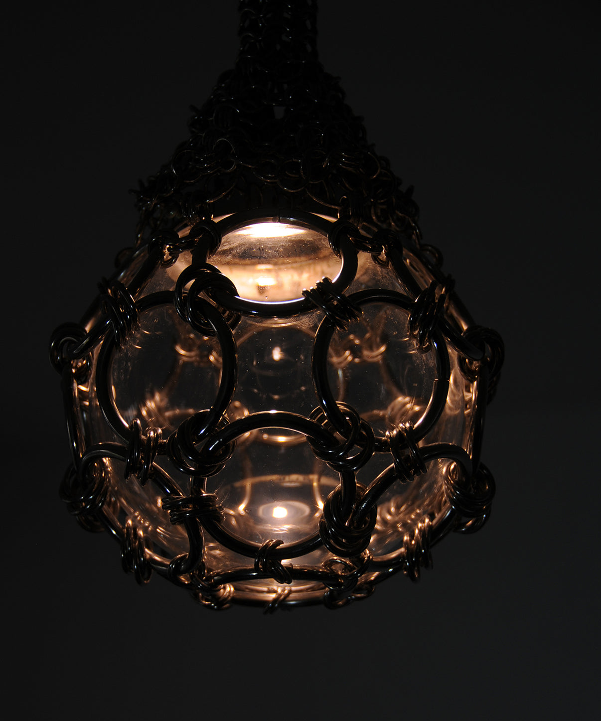 Chainmail Droplet Single Pendant Chandelier by Panorammma – TRNK