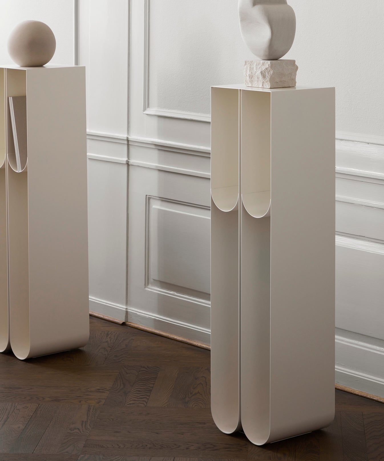 Curved Pedestal by Kristina Dam Studio | Contemporary Design | TRNK