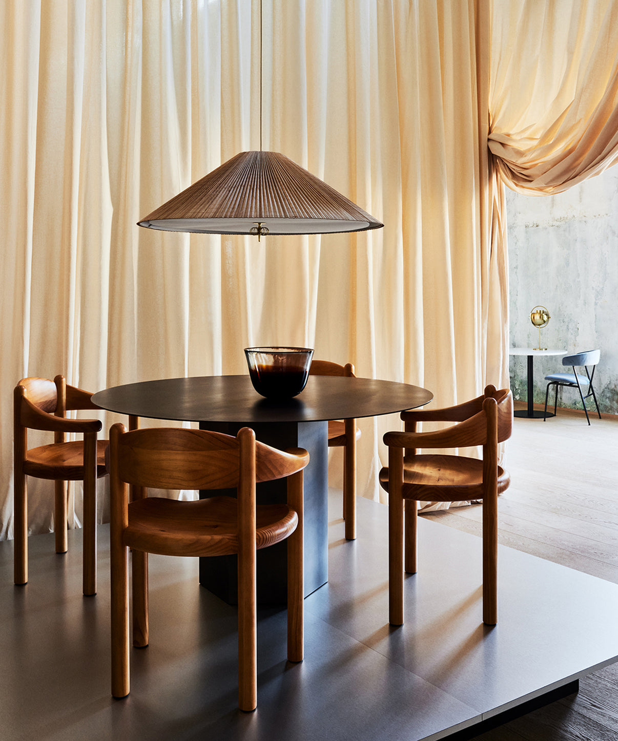 Epic Dining Table Steel by Gubi | TRNK