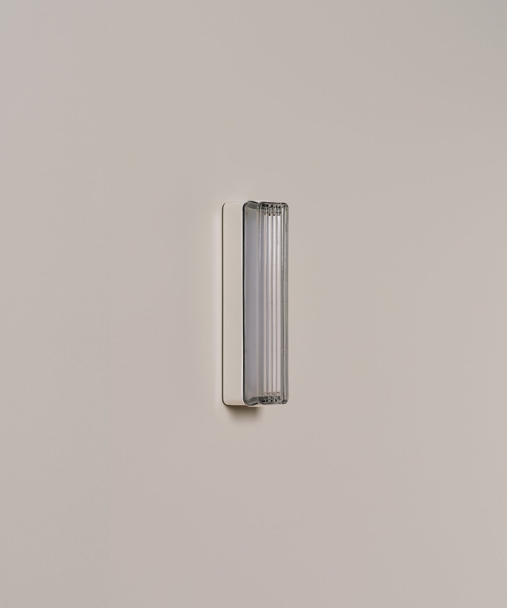 Order Estadio Singular Wall Lamp By Santa & Cole – TRNK
