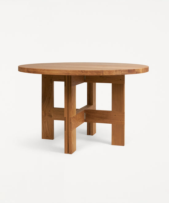 Farmhouse Round Trestle Table | Oak Table by Frama – TRNK