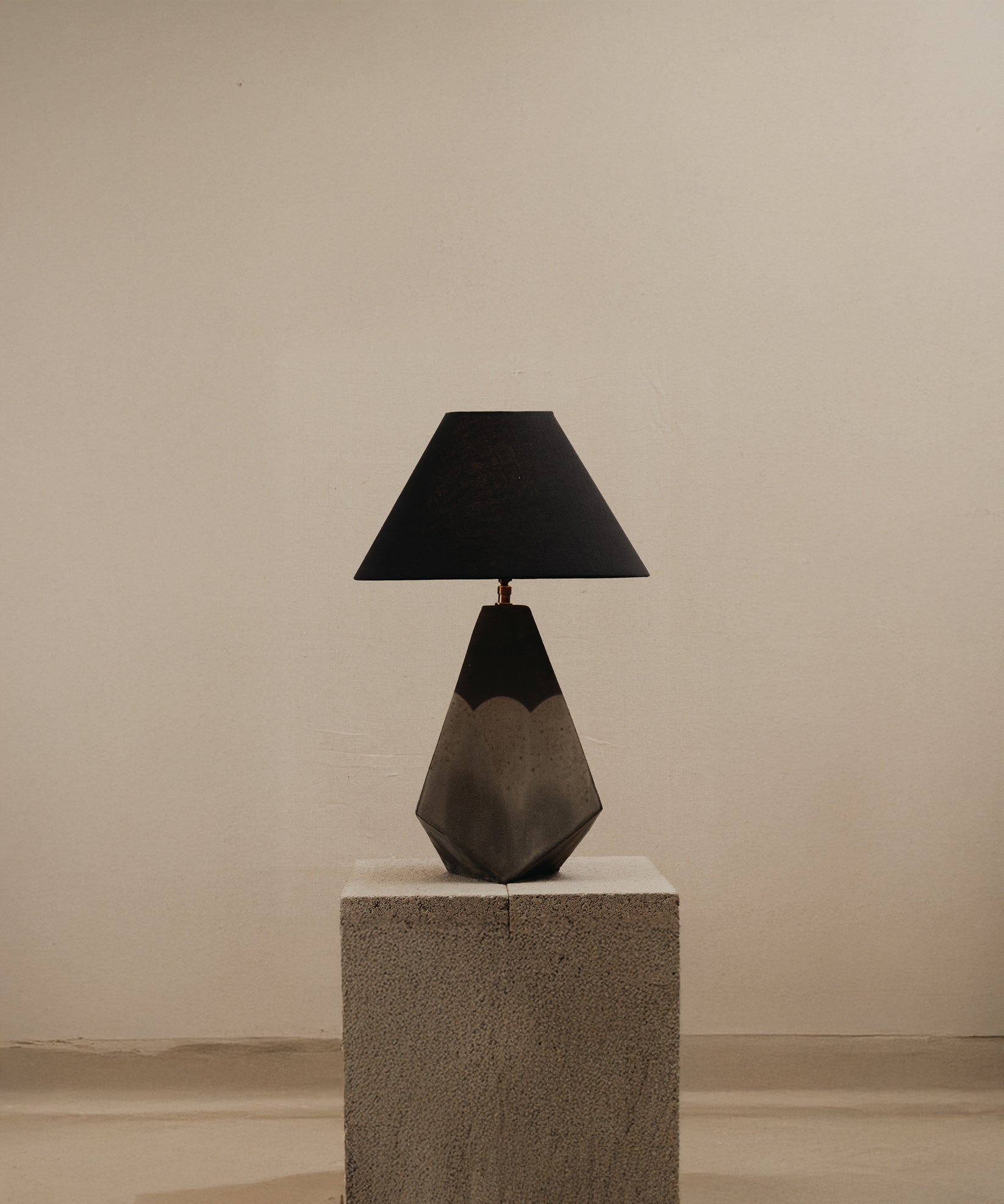 Charcoal/Frost Finish Natural Brass Mountain Lamp 1 – TRNK