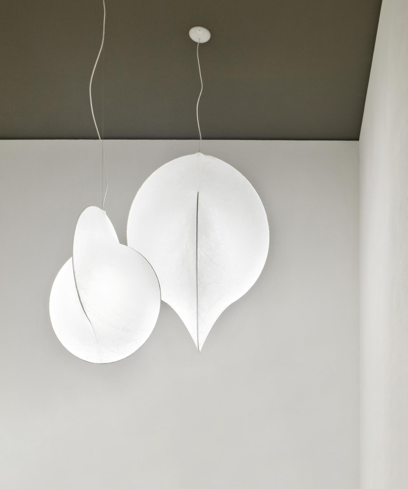 Overlap Pendant Lamp by Flos | Luxury Lighting | TRNK