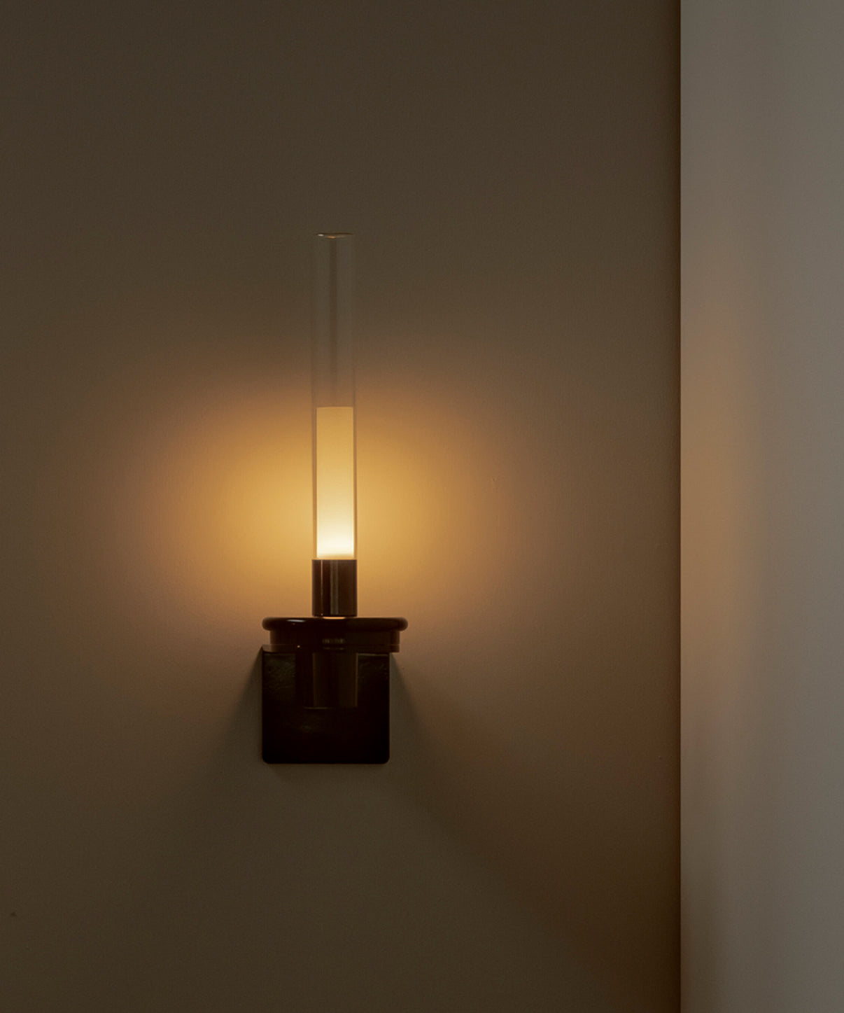 Sylvestrina Translucent Wall Sconce By Santa & Cole – TRNK