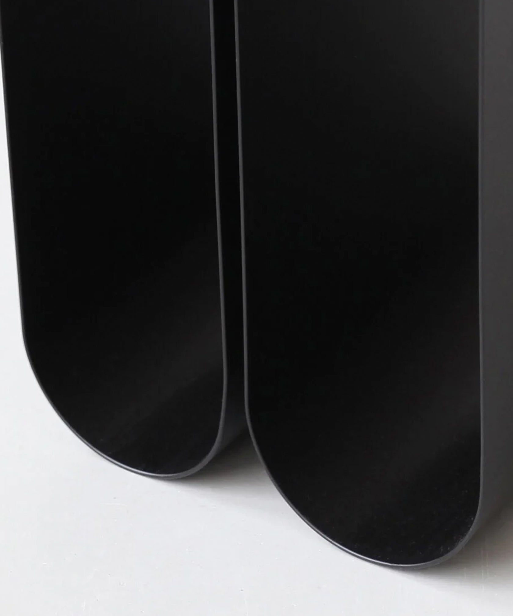 Handcrafted Curved Side Table by Kristina Dam Studio – TRNK