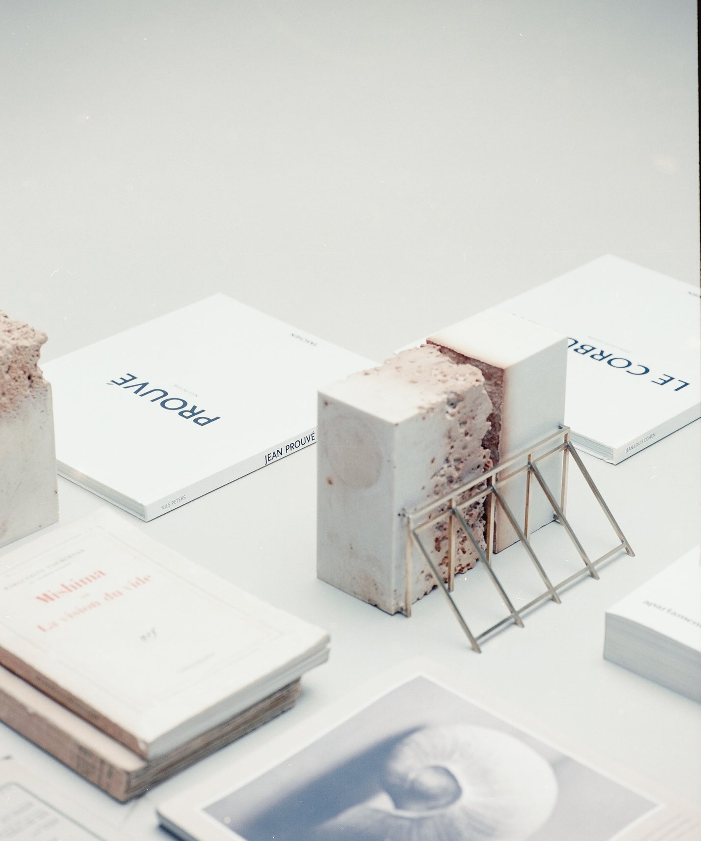 Monolith V Bookend with Stone | Turbina Studio | High-Quality ...