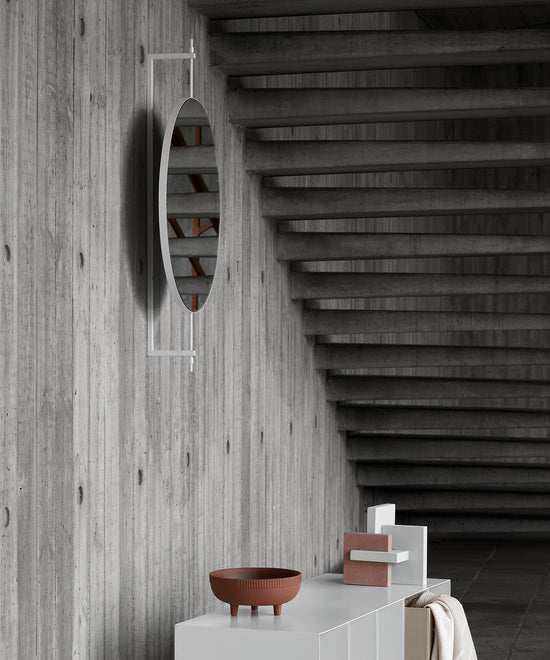 Full-Size Rotating Mirror ft. Scandinavian Design – TRNK